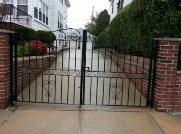 Gates 03 - Boston Iron Works