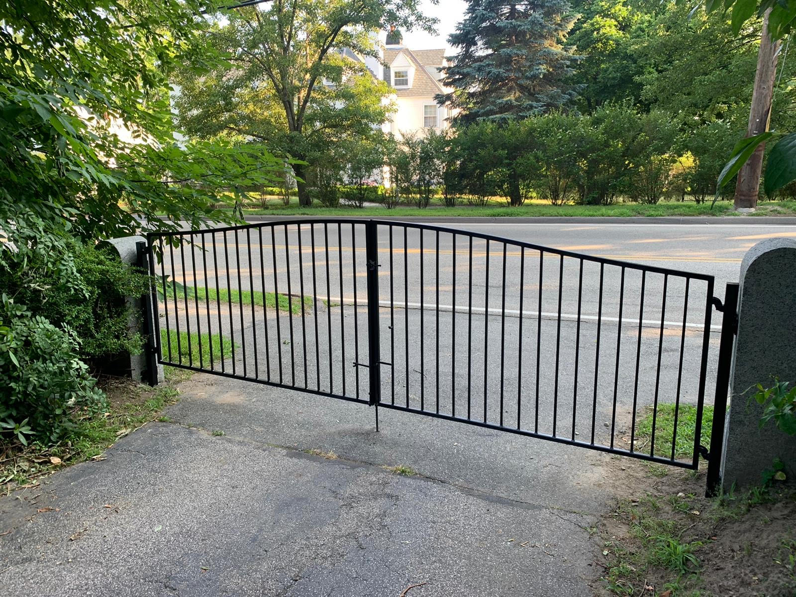 Gates 09 - Boston Iron Works